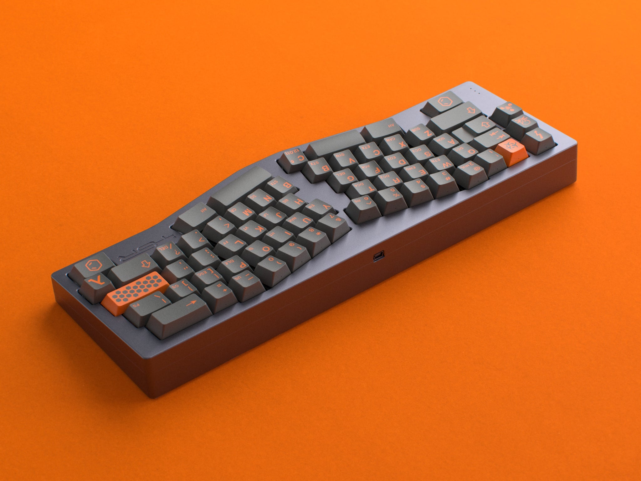 GMK CYL Carbon R3 Keycaps