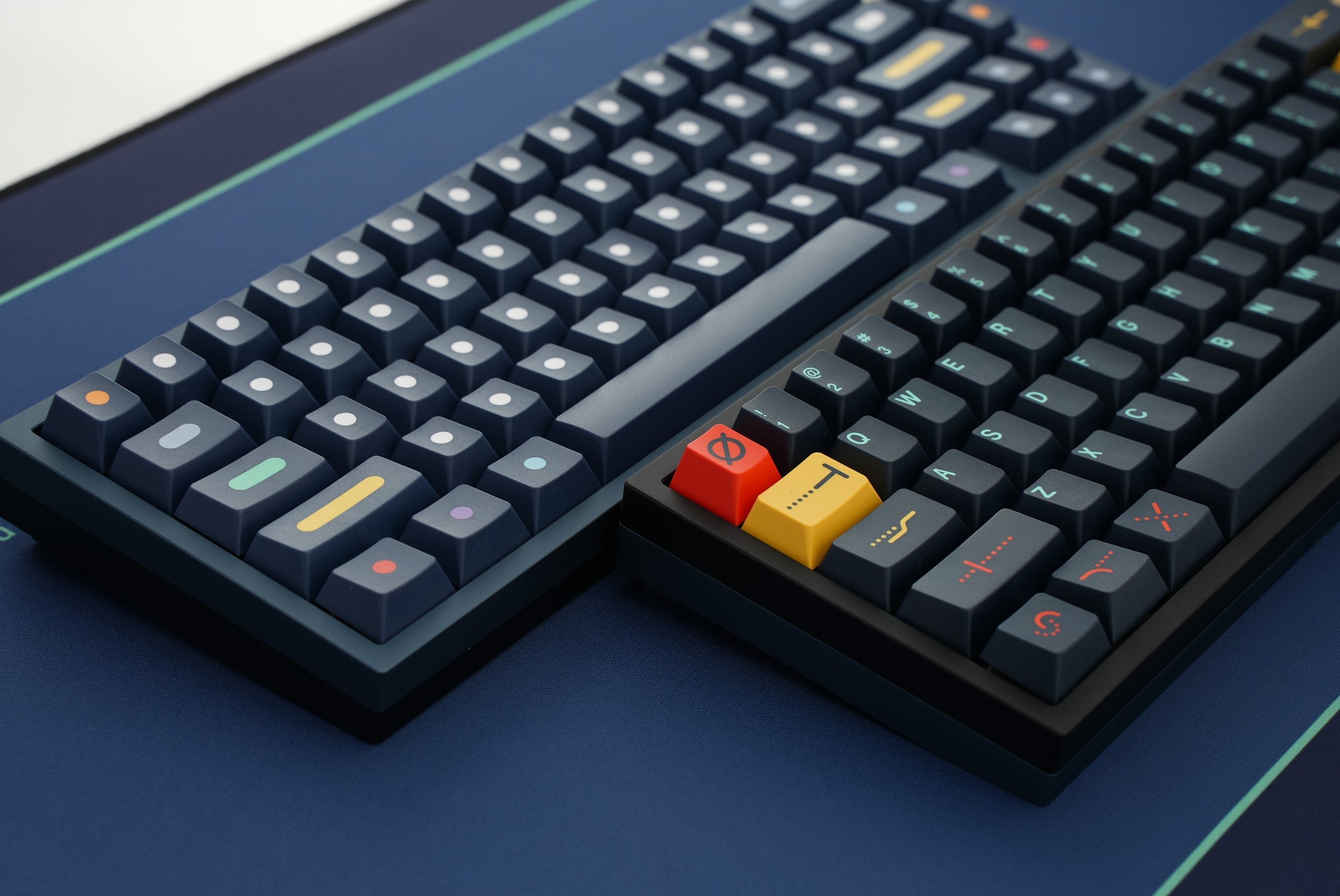 Fuji 65v2 Premium Keyboard Collection — Deskhero Ca Inc