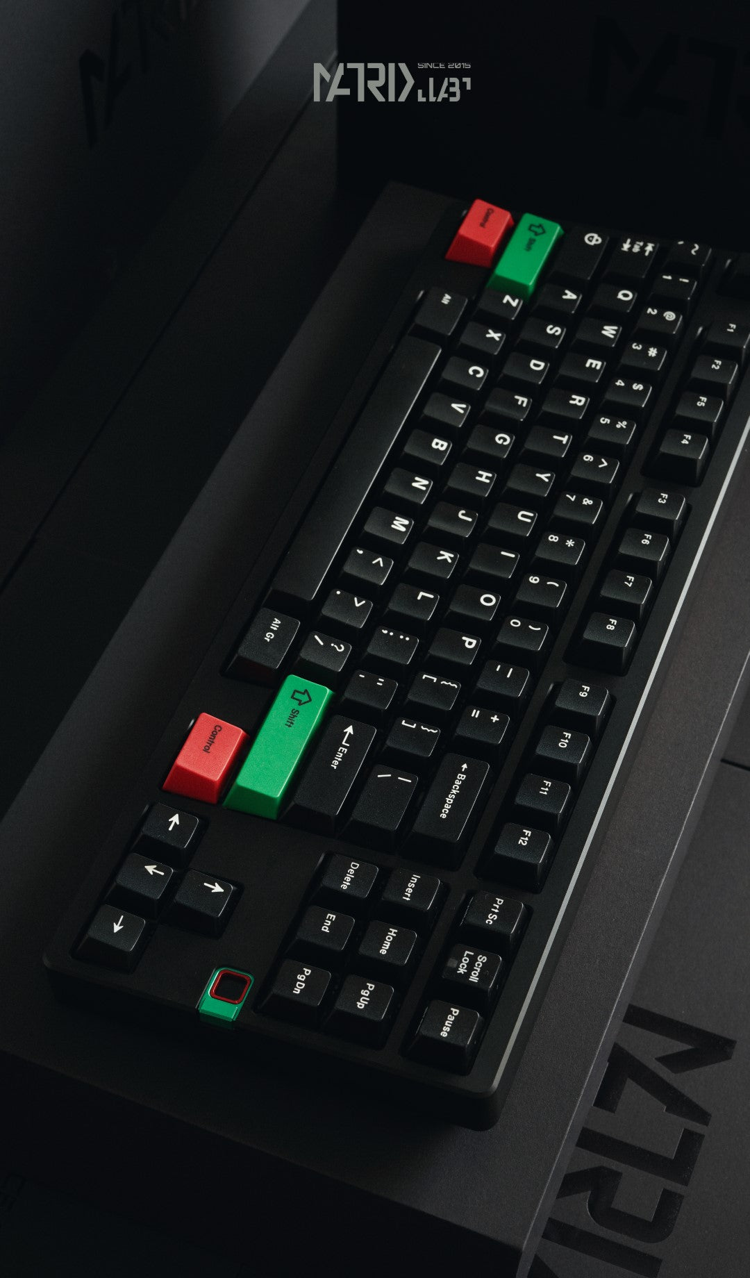 Matrix 8XV 3.0 "Eye" Keyboard - Hotswap Kit