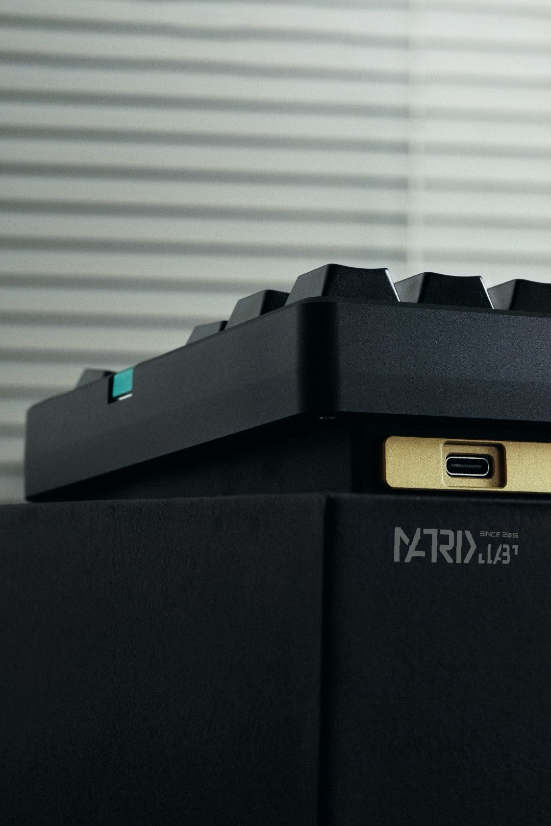 Matrix 8XV 3.0 "Eye" Keyboard - Hotswap Kit