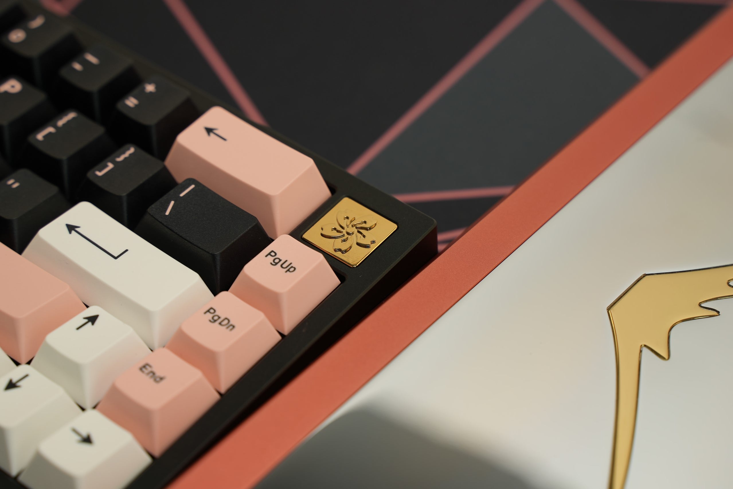 Fuji 65v2 Swirl Keyboard - PINKBLACK — Deskhero.ca Inc.