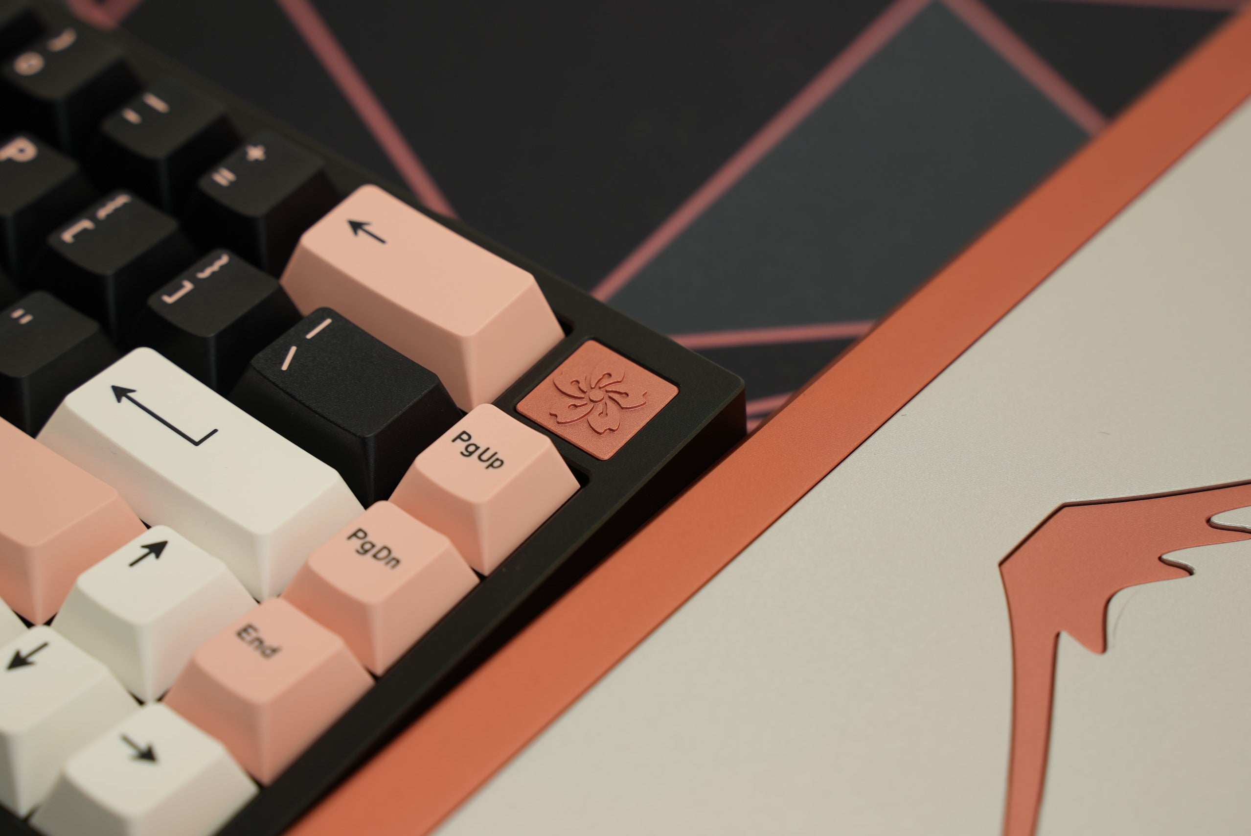 Fuji 65v2 Swirl Keyboard - PINKBLACK — Deskhero.ca Inc.