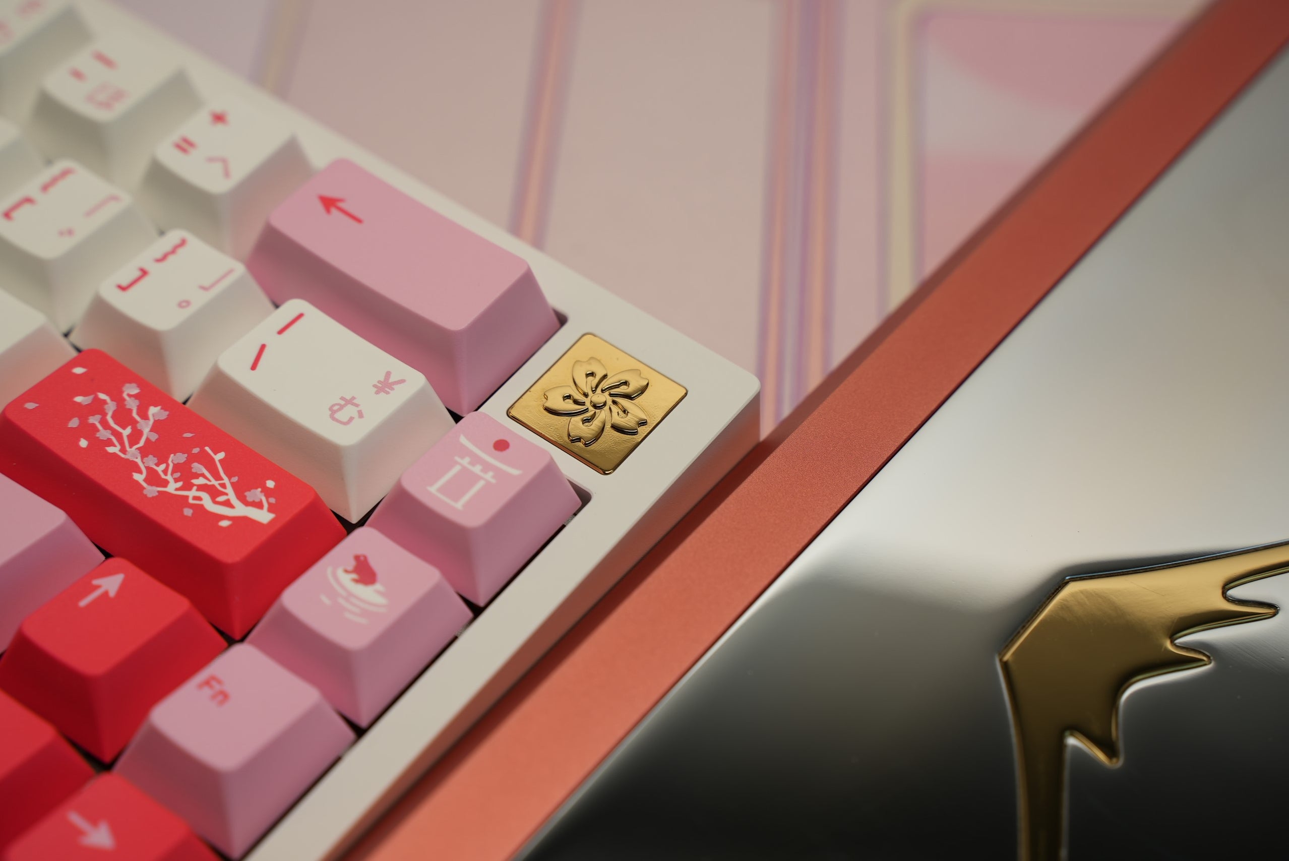 Fuji 65v2 Swirl Keyboard - Strawberry Yogurt — Deskhero.ca Inc.